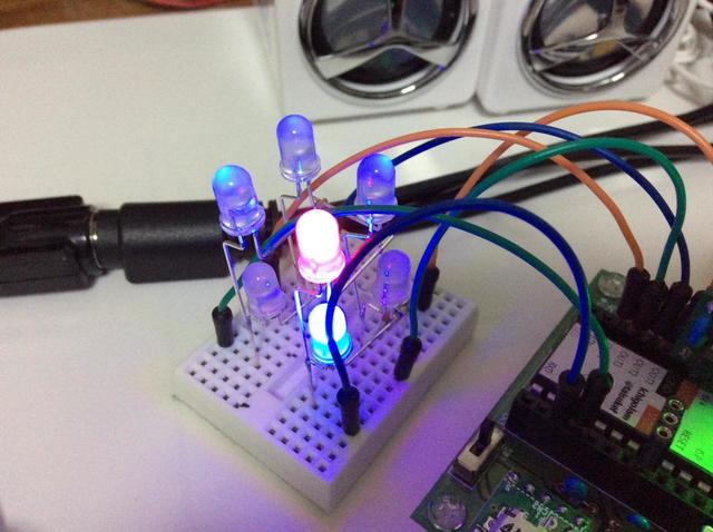 Ichigo Jam に挑戦・8 (2*2LEDキューブ): ナッキィーのロボットガレージ